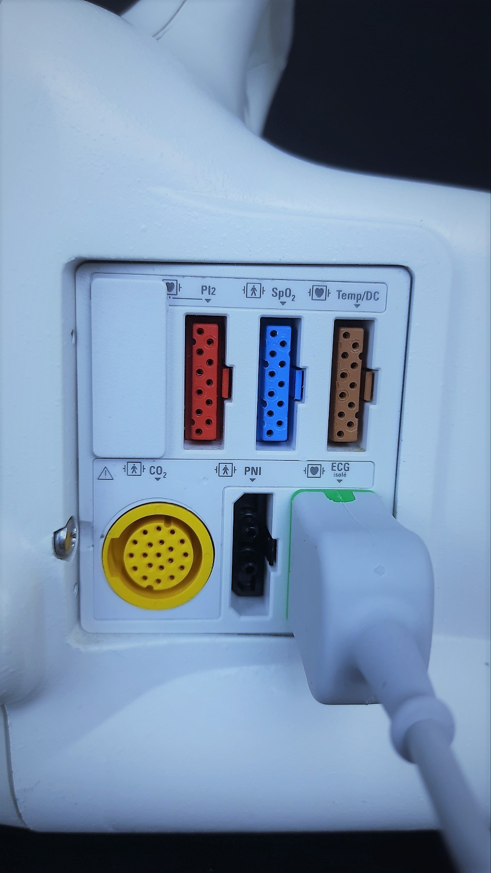 Pre-Owned - Excellent GE Dash 3000 - EAST WEST MEDICAL